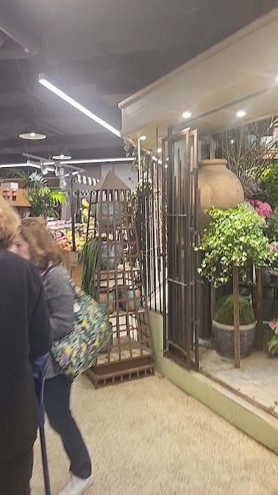 Marché couvert Saint-Quentin, Paris: Guide & Tips (2026) | Perfect ...